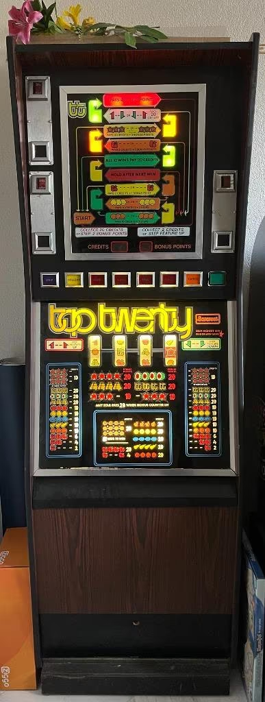 toptwenty barcrest.png - Cabinets - Desert Island Fruits