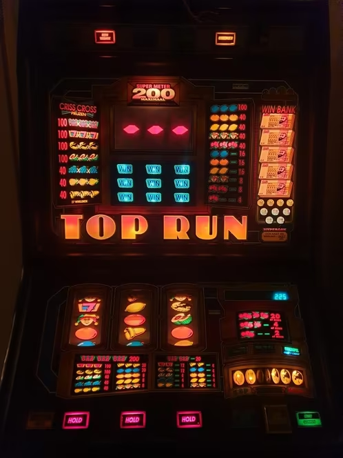 toprun.png - Cabinets - Desert Island Fruits
